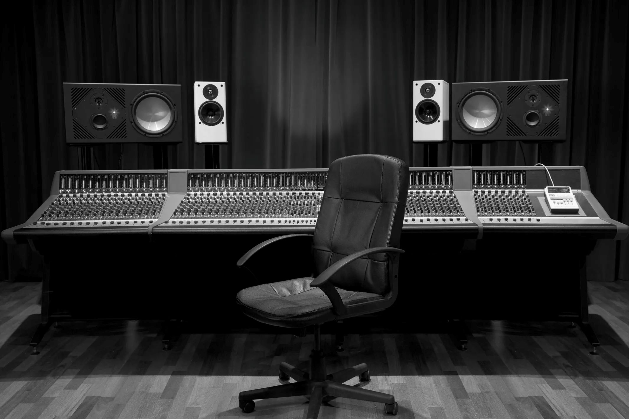 What Is The Difference Between A Record Company And A Record Label What Is The Difference Between A Record Company And A Record Label